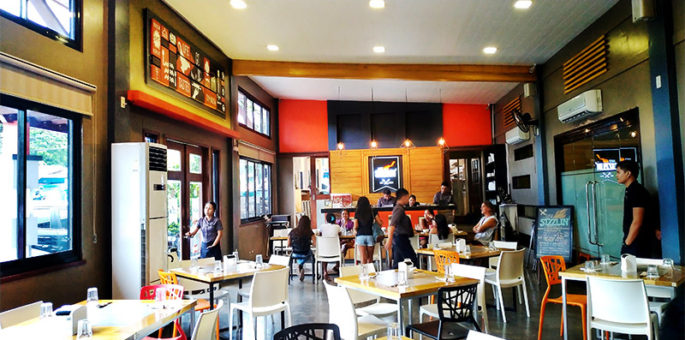 8-Just-Sizzlin-Interior - Around Bohol