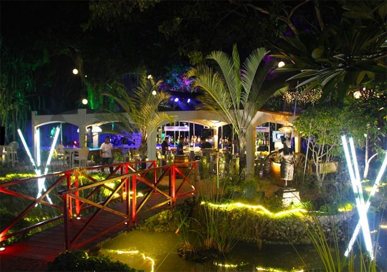 Nightlife In and Around Alona Beach, Panglao: The Best Bars and Lounges ...